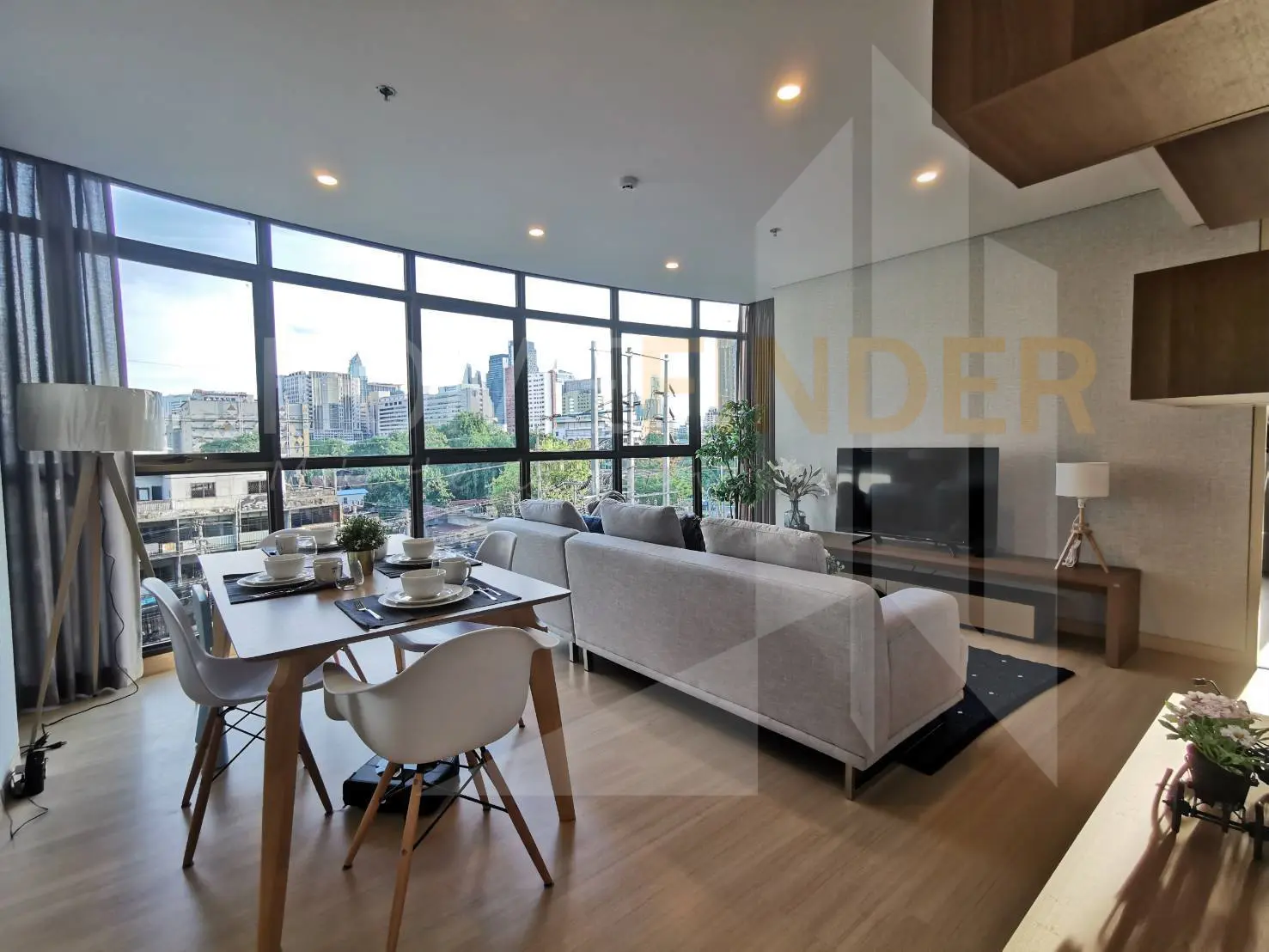Lumpini Suite Phetchaburi - Makkasan | Home Finder Bangkok
