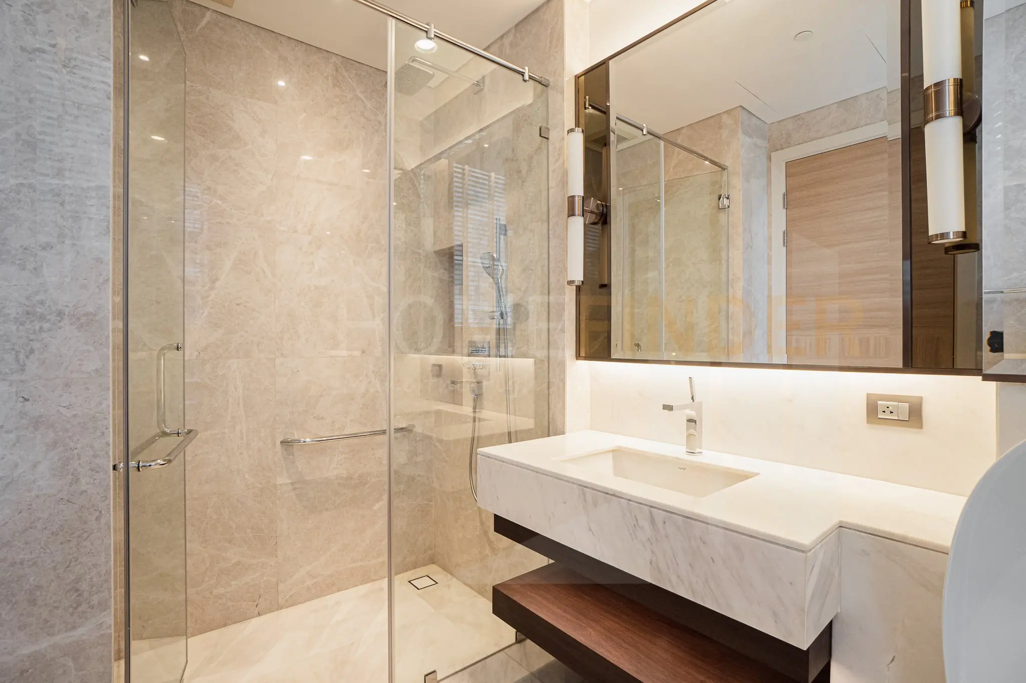 Sindhorn Residence | Home Finder Bangkok
